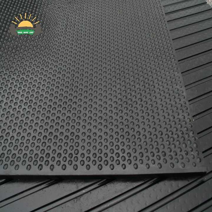 Pig Farming Rubber Mat - Soft on Hooves, Easy-to-Sanitize for Hygienic ...
