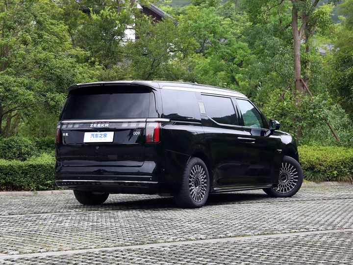 2025 Zeekr 009 Chinese Electric Car Executive 4WD 108Kwh MPV with 702km ...