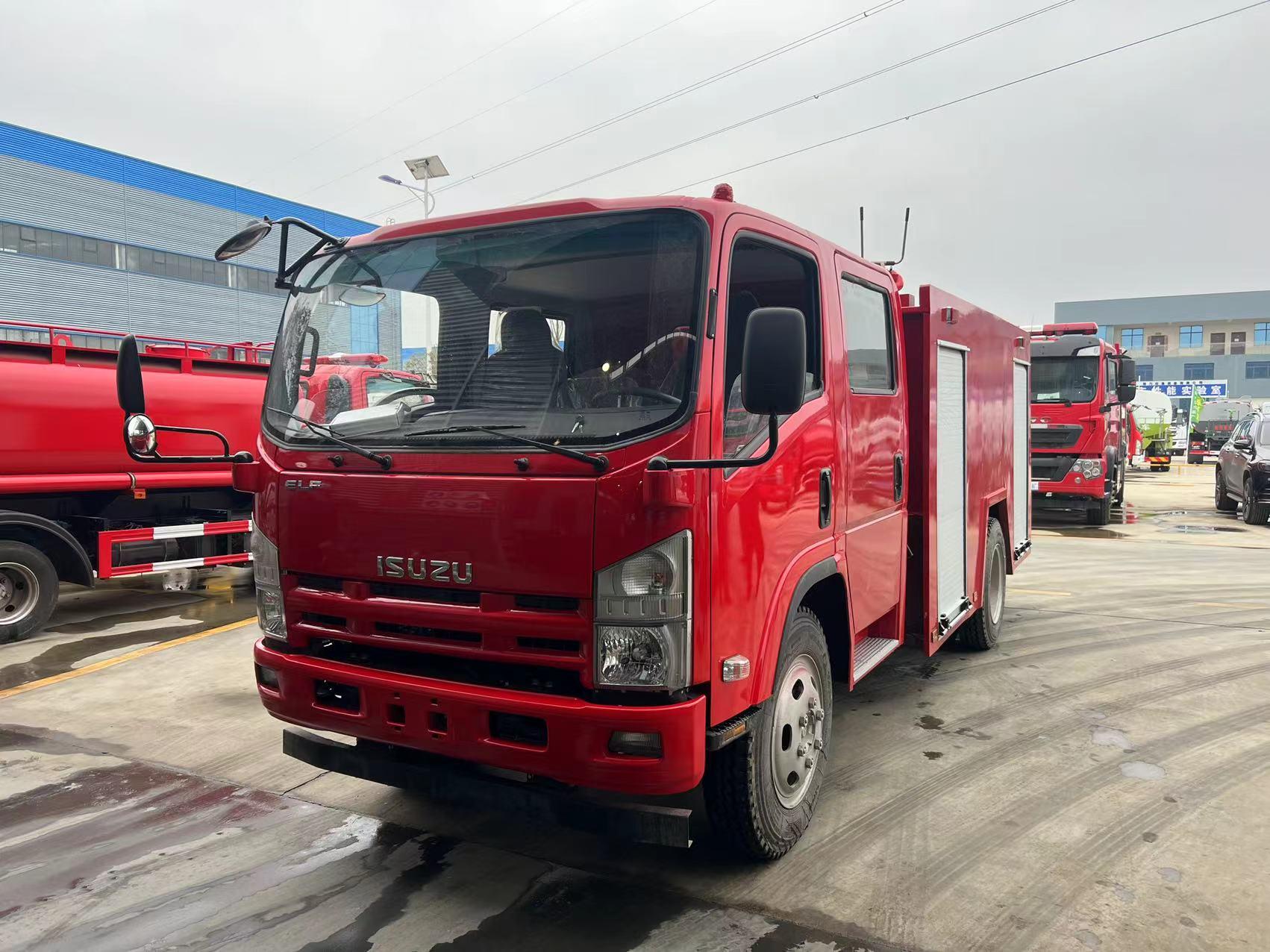 4x2 Isuzu China Fire Truck Manual Diesel Fire Truck 4000L Small Water ...