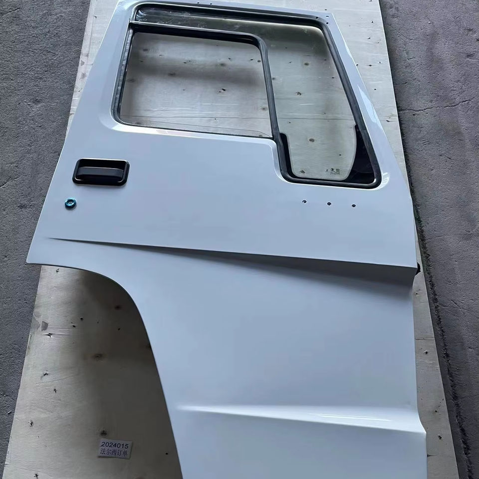 SINOTRUK HOWO Truck Parts AZ1642210002 Door Assembly for A7 7 T7H X ...