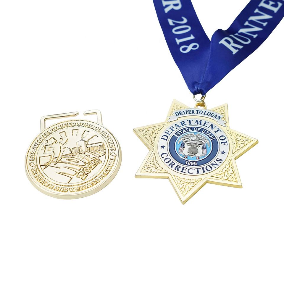 Custom Gold Metal Rotating Badge Medal Sports Basketball Football Table ...