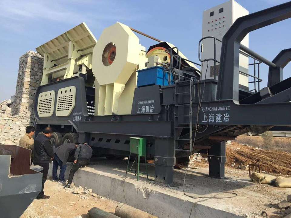 Crawler / Wheeled Mobile Crusher Plant - Portable Stone Crushing ...