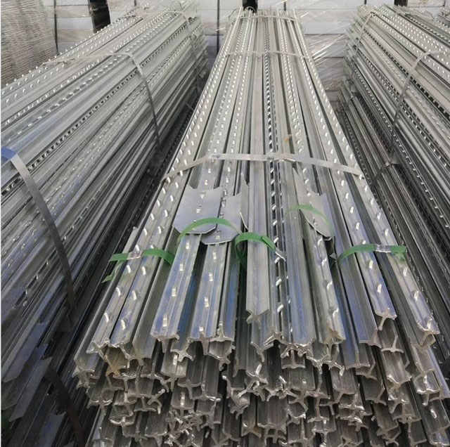 Wholesale Hot Dip Galvanized T Posts for American Gardens