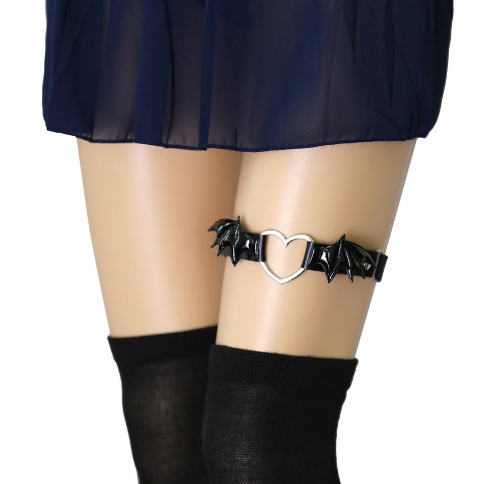 Black Leather Goth Vampire Heart Bat Thigh Garters Punk Rock Leg Ring ...