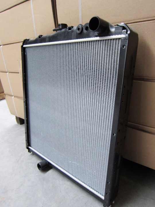 MC443350 Aluminum Radiator for Fuso Fighter Engine Model