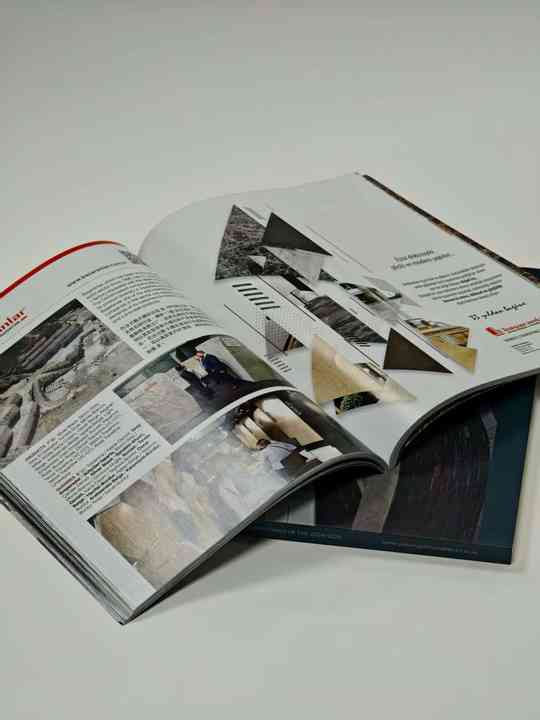 OEM Matt Lamination Cover Four-Color Printing Matt Art Paper Magazine ...