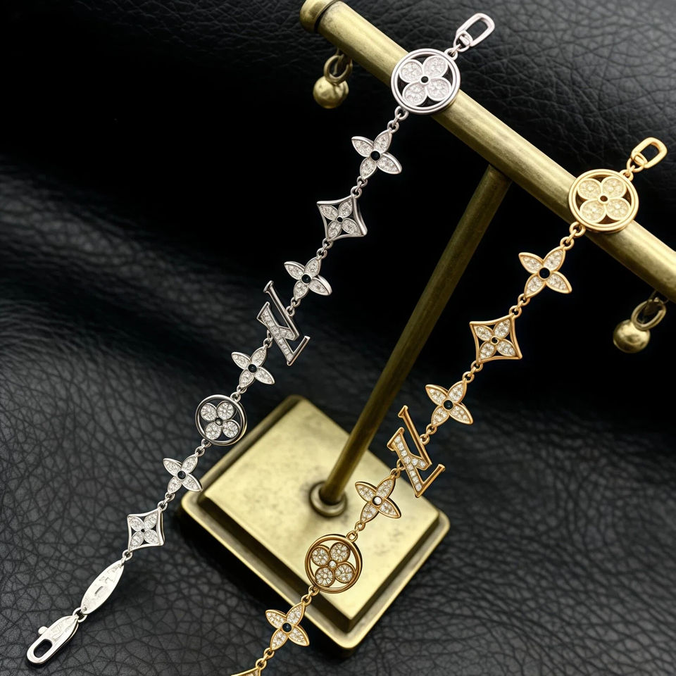 Gold-plated Unique Roman Letter Bracelet, Flower-shaped Four-leaf ...