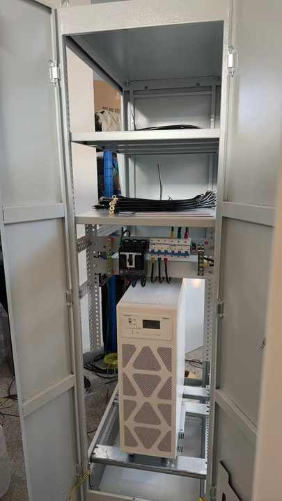 Schneider Easy UPS E3SUPS20KH 3S 20 KVA 400 V 3:3 UPS for External ...