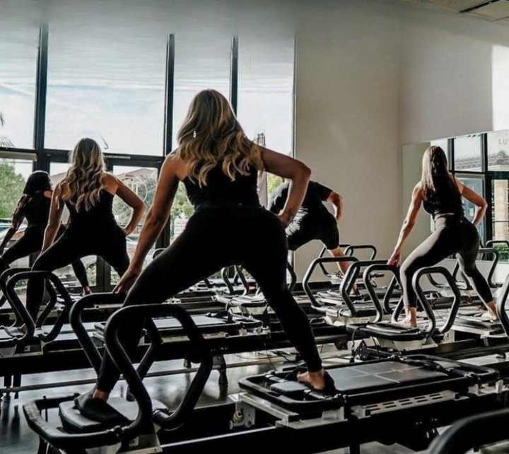 Durable & Adjustable Aluminum Pilates Reformer Equipment for Home ...