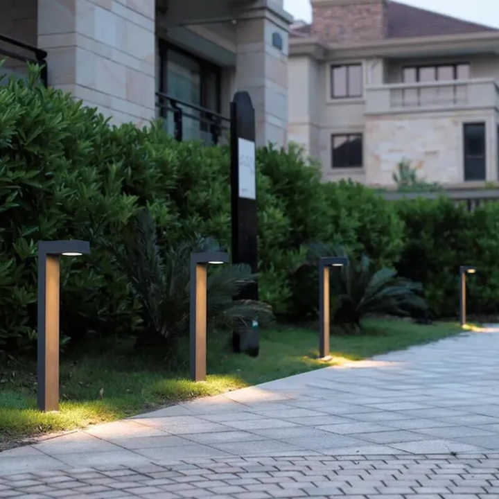 Outdoor Garden Pathway Decoration with Waterproof Lawn Lights