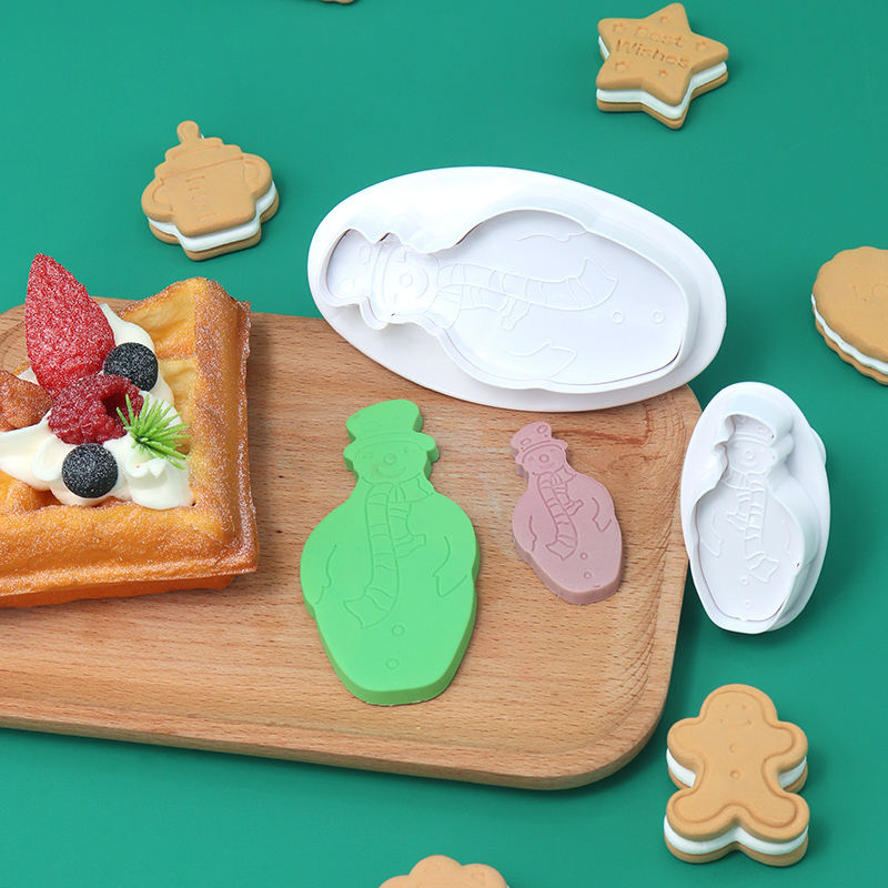 Eco-Friendly Plastic Cookie Cutters Cartoon Heart Snowman Design 2 ...