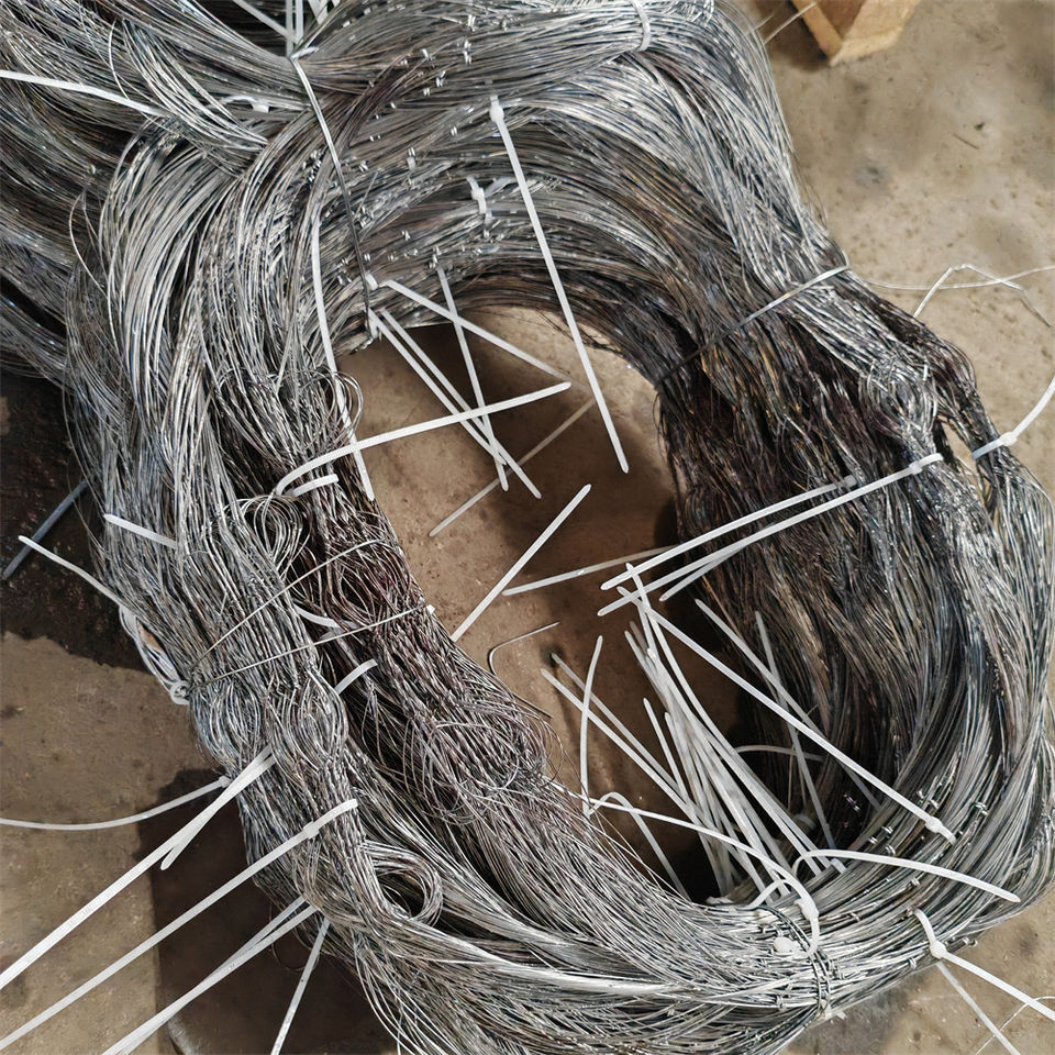 Low Visibility Anti-tank Barrier Mesh MZP Obstacle Putanka Wire Mesh ...