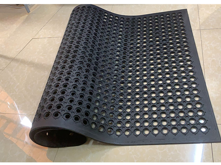 YP-S7 93*93cm Water Rain Anti Fatigue Mat/Drainage Kitchen Rubber Mat ...