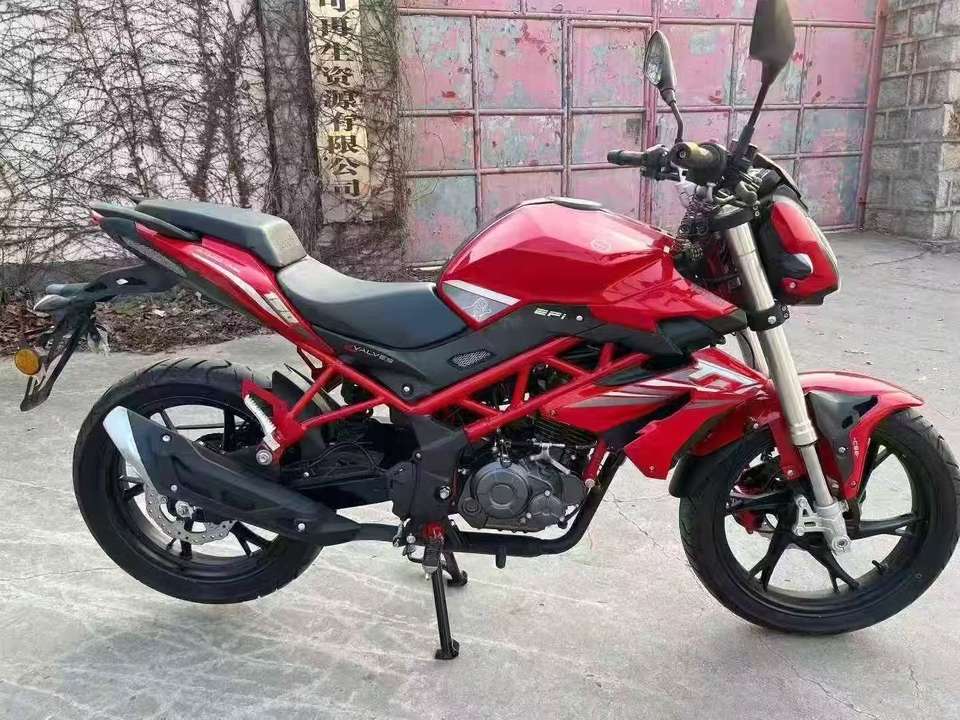 Benelli 150cc Gas-Powered Sport Motorcycle Red Baolong 150 for Adult ...