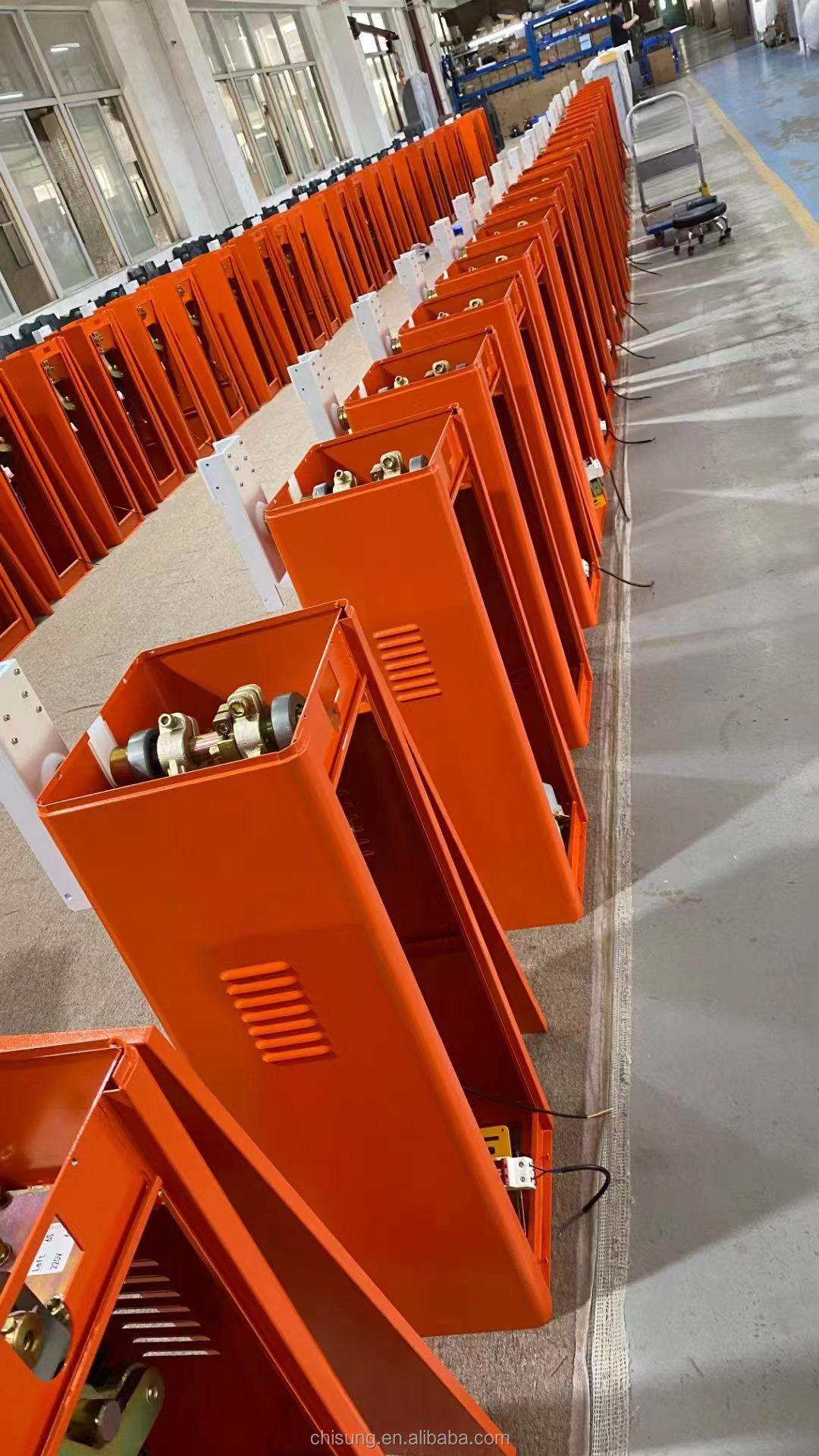 Boost Safety with Durable cross barrier road for Efficient Traffic ...