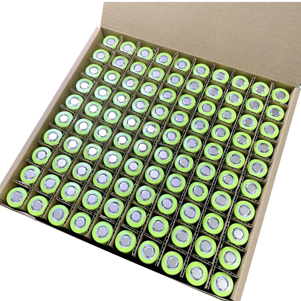 High Capacity 21700 Lithium Ion Batteries - Reliable Power