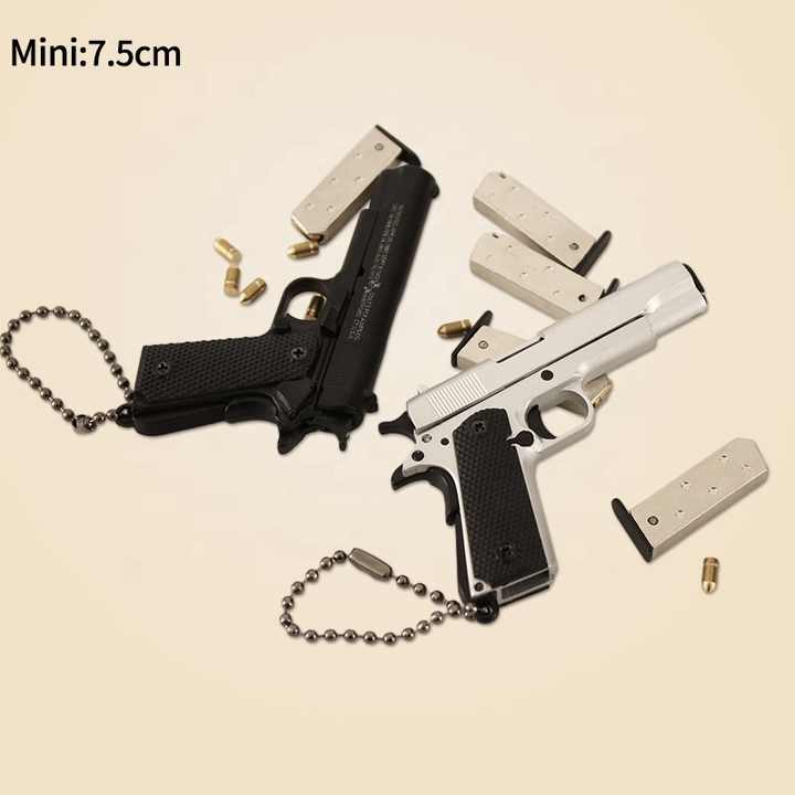 Wholesale 1:3 Mini Metal 7cm Toy Gun Keychain with Bullets