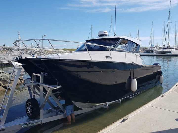 Stable and Luxurious Aluminium Catamaran Boat - 7.9m