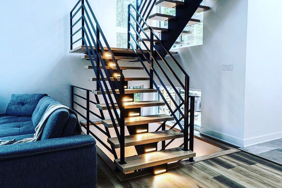 High Quality Straight Mono Beam Staircase Steel Frame Solid Wood Tread ...