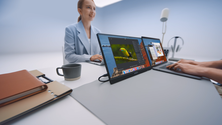Arzopa 16.1 Inch Portable Monitor - 2K Resolution & Built-in Speakers