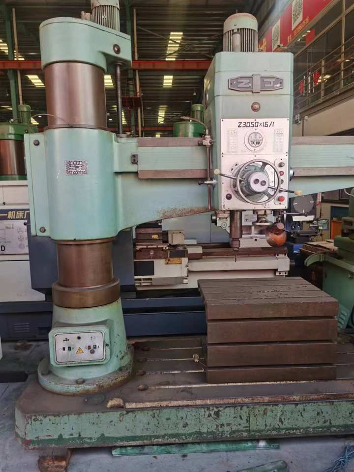 Used Z3050X16 China Metal Mechanical Radial Drilling Machine Metal ...
