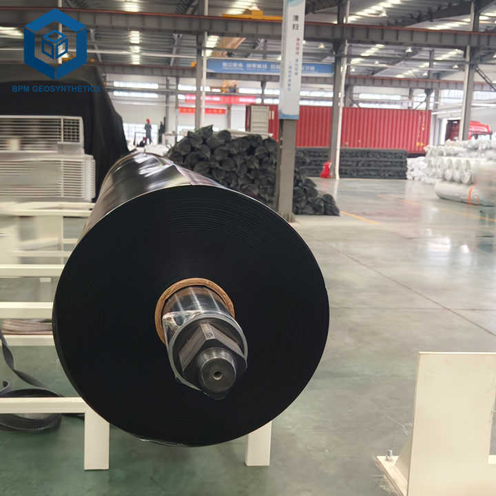 Impermeable HDPE Geomembrane Roll for Artificial Lake Polyethylene ...