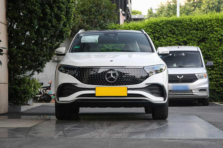 2025 Mercedes Benz EQA 260 - Pure Electric SUV Performance