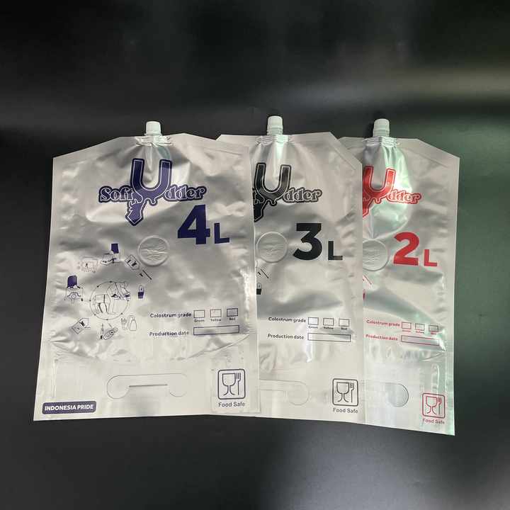 Farm Use Feeding Tube Colostrum Bag 4L - Durable & Customizable