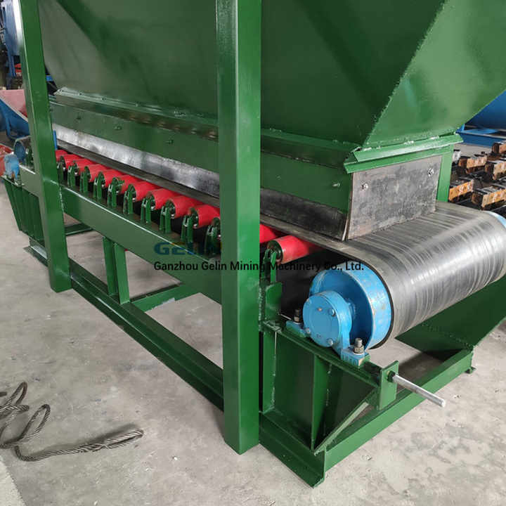 Large Capacity Steel Feed Hopper with Belt Conveyor