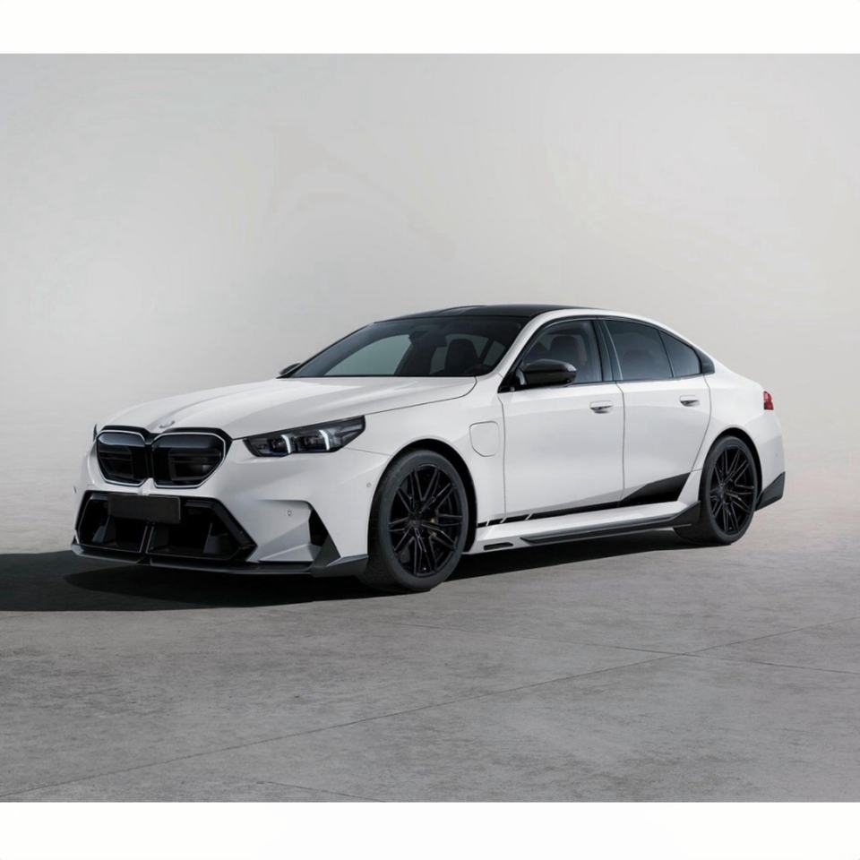 BMW 5 Series M5/G90 MP Style Body Kit - Carbon Fiber Bumpers