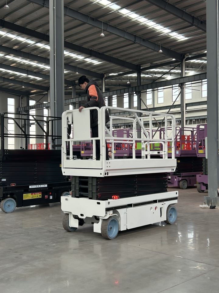 MRT Hydraulic Self Propelled Mobile Crane-320kg Load Capacity Steel ...