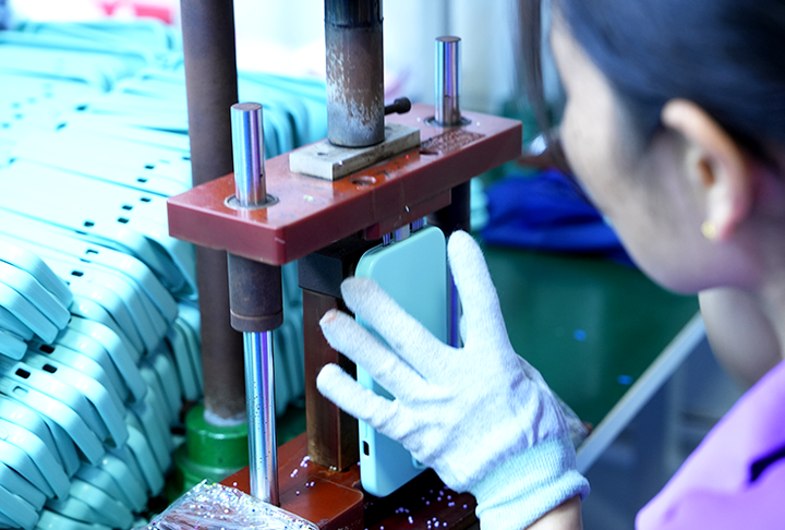 Shop Durable Silicone Phone Cases at Wholesale Prices