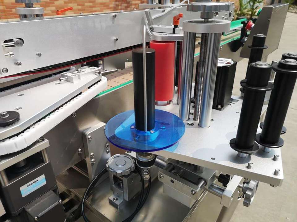 Automatic Electric Sticker Labeling Machine with PLC for Bottles Cans ...