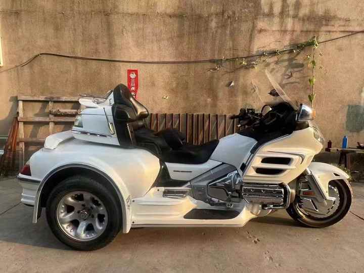 Golden Wing Touring Motorcycle 1800CC Large-displacement Six-Cylinder ...