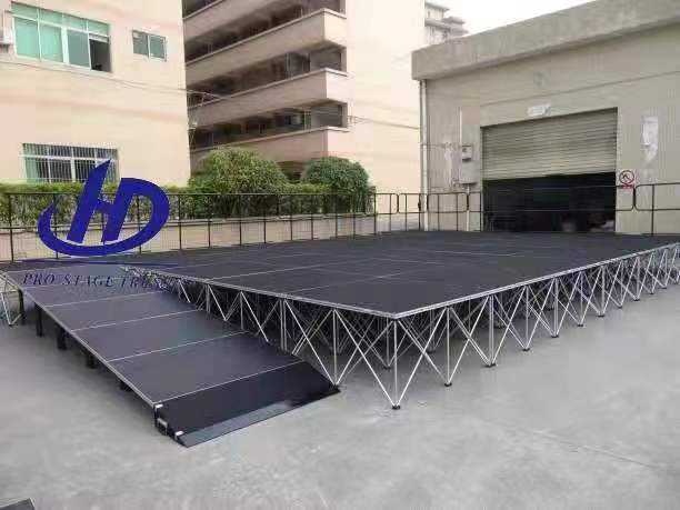Portable Modular Dragnet Stage Platform for Outdoor Events
