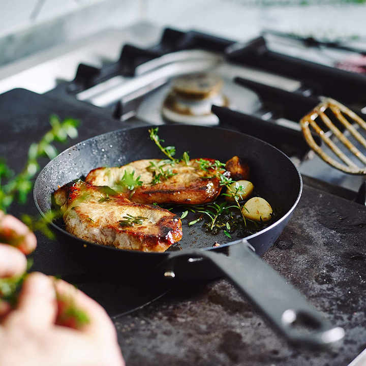 Restaurant Quality Pans - High Carbon Steel Xchina Pans