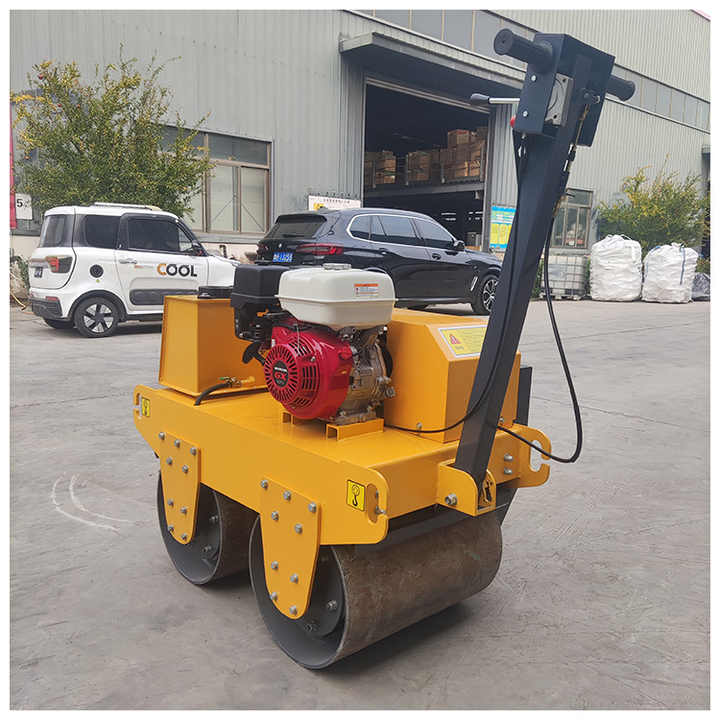 Light Compaction Small Road Roller Self-propelled diesel Engine Walk ...