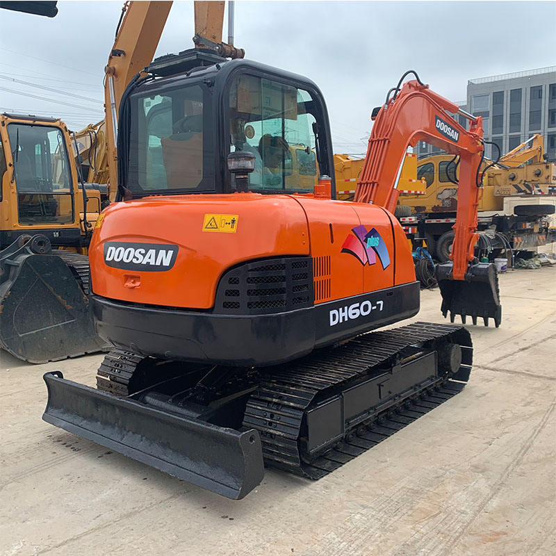 Doosan DH60-7 Mini Digger - Efficient and Versatile Excavator