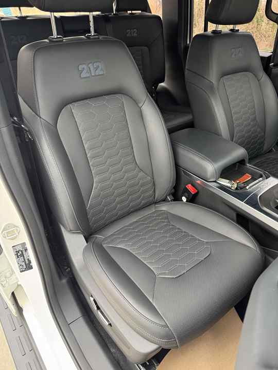 212 Car Baic BJ40 2025 2026 4WD Off-road Vehicles BJ40 245Ps Plus 5 ...