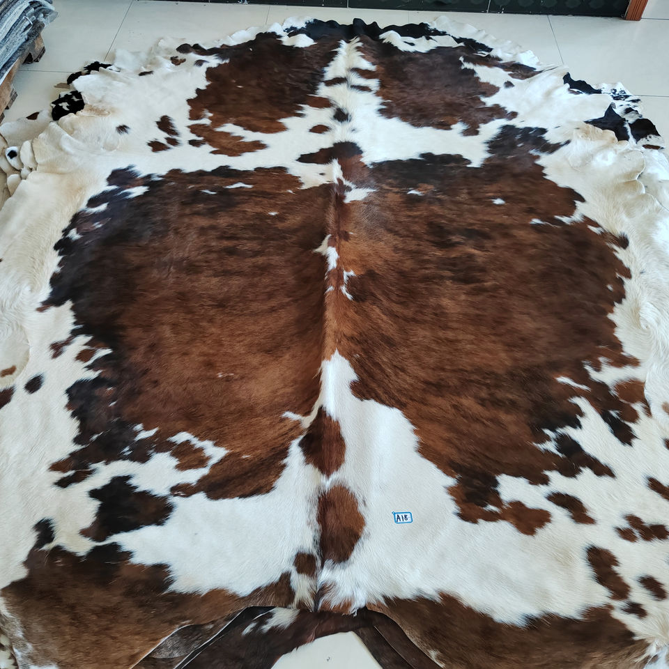 Natural Cow Hair Rug - Tiger Pattern Leather for All-season