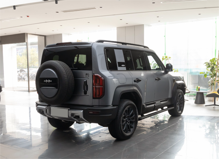 BYD Equation Leopard 5 4WD SUV - Plug-in Hybrid Electric Car