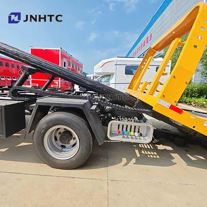 LHD/RHD Car Tow Truck With Wreckers Flatbed Trailer 6 Wheel Truck Wheel ...