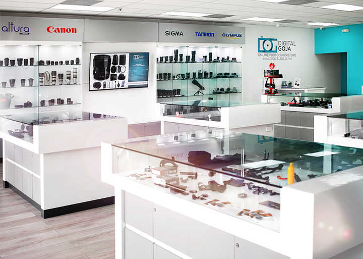Customized Camera Accessories Shop Display Showcase