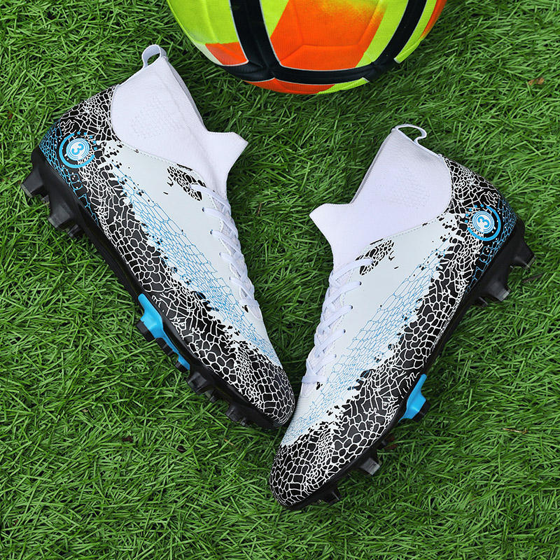 How to Choose Soccer Cleats Custom With Logo: A Complete Buying Guide