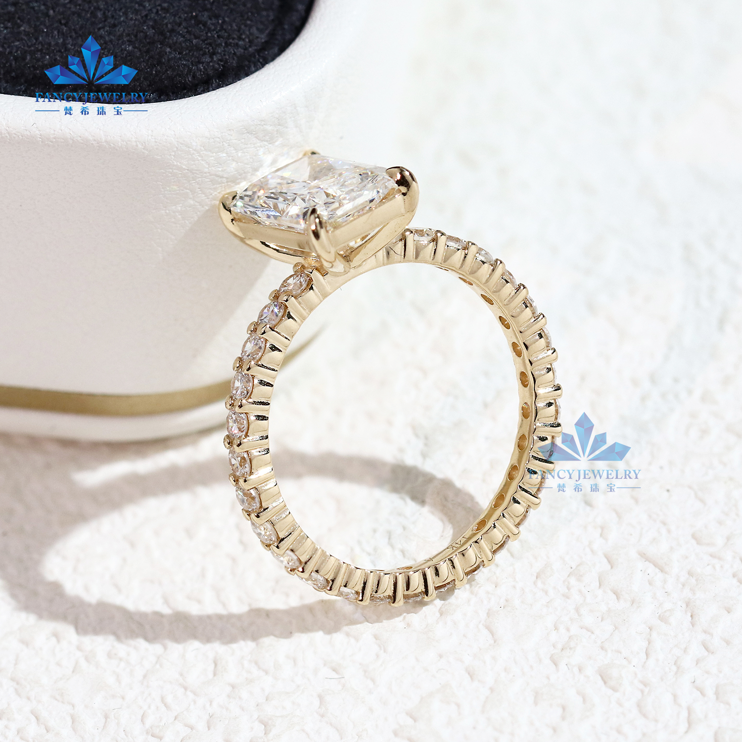 How to Choose the Best Lab Grown Diamond 14K Yellow Gold Ring