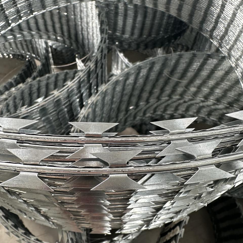 Galvanized Steel Wire Blade Net High-Deterrence Concertina Security ...