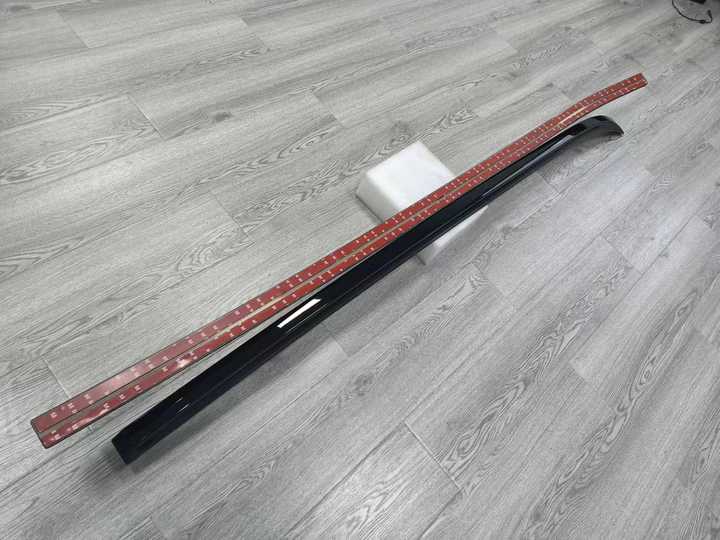 Plastic Roof Rack Roof Rails Black and Silver Color Pasted on Top Roof ...