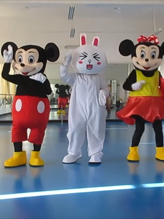 Classic Mascot Costumes - Mickey and Minnie Mouse Adult Size