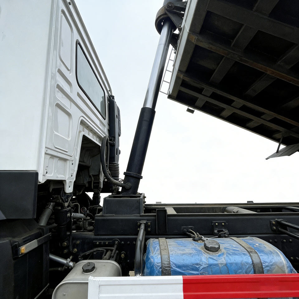 Dump Truck Howo 8x4 Tipper Truck, 11-20 Ton Capacity Mining Dump Truck ...