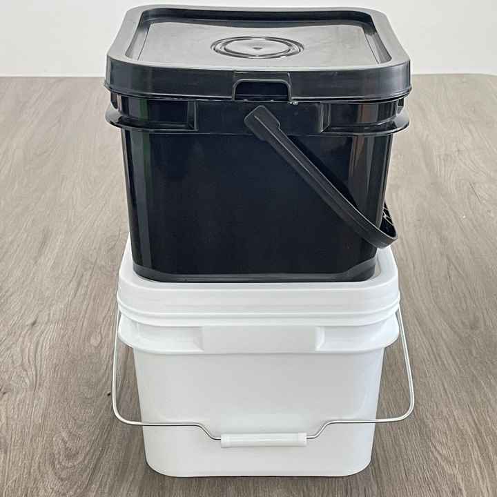 2 Gallon Plastic Pail with Flat Bucket Lid Transparent Square Pail ...